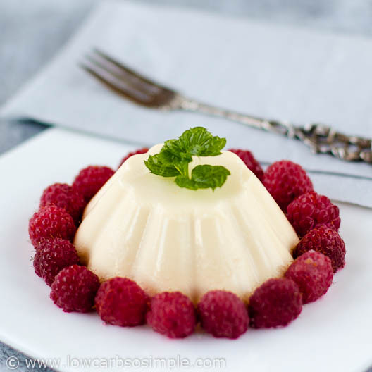 Peach Panna Cotta with Raspberries | Low-Carb, So Simple!