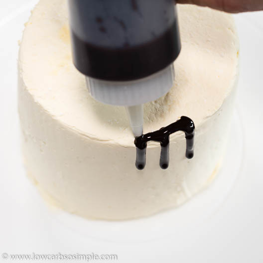 2-Ingredient Dark Chocolate Drip | Low-Carb, So Simple!