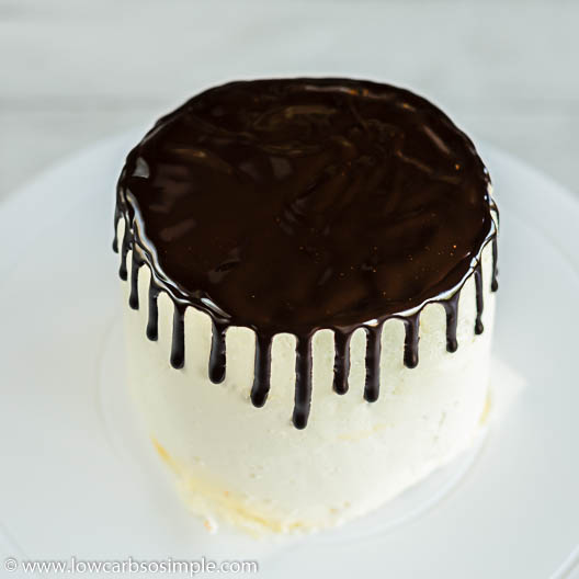 2-Ingredient Dark Chocolate Drip | Low-Carb, So Simple!