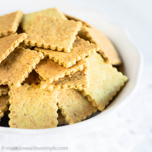 Easiest Curry Parmesan Crackers | Low-Carb, So Simple!
