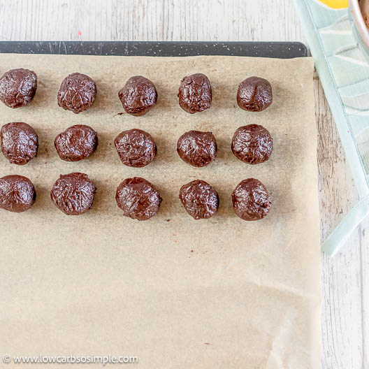 Ready Fudge Balls | Low-Carb, So Simple | Low-Carb, So Simple!