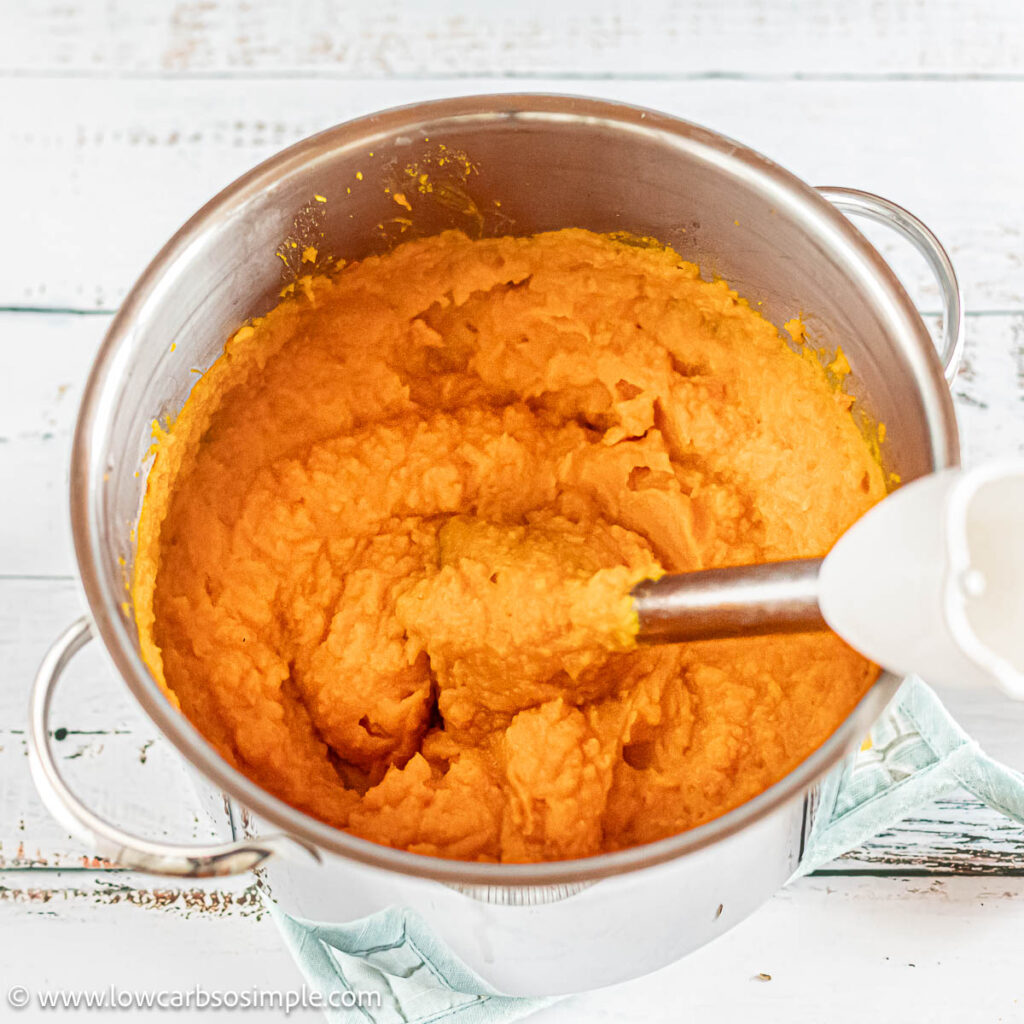 The Best and the Easiest Way to Make Pumpkin Puree | Low-Carb, So Simple!